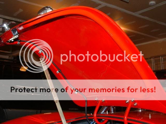 Finish Line trunk prop | Factory Five Racing Forum