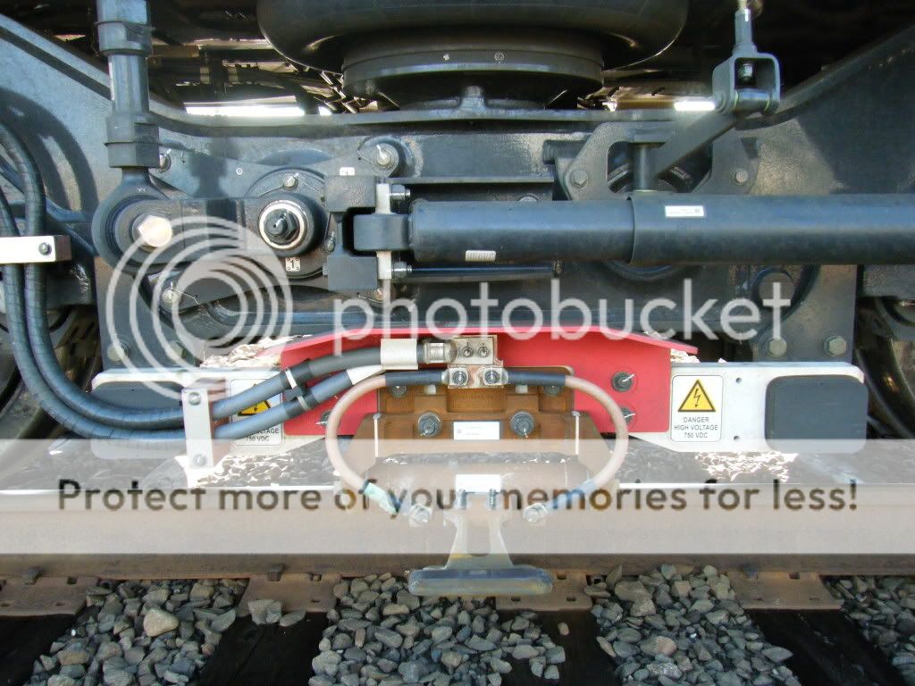 Could M-8 style 3rd rail shoe enable conversion? - RAILROAD.NET