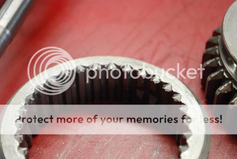 Rebuilding T5z with faceplated G-Force gear set | Ford Muscle Cars Tech ...